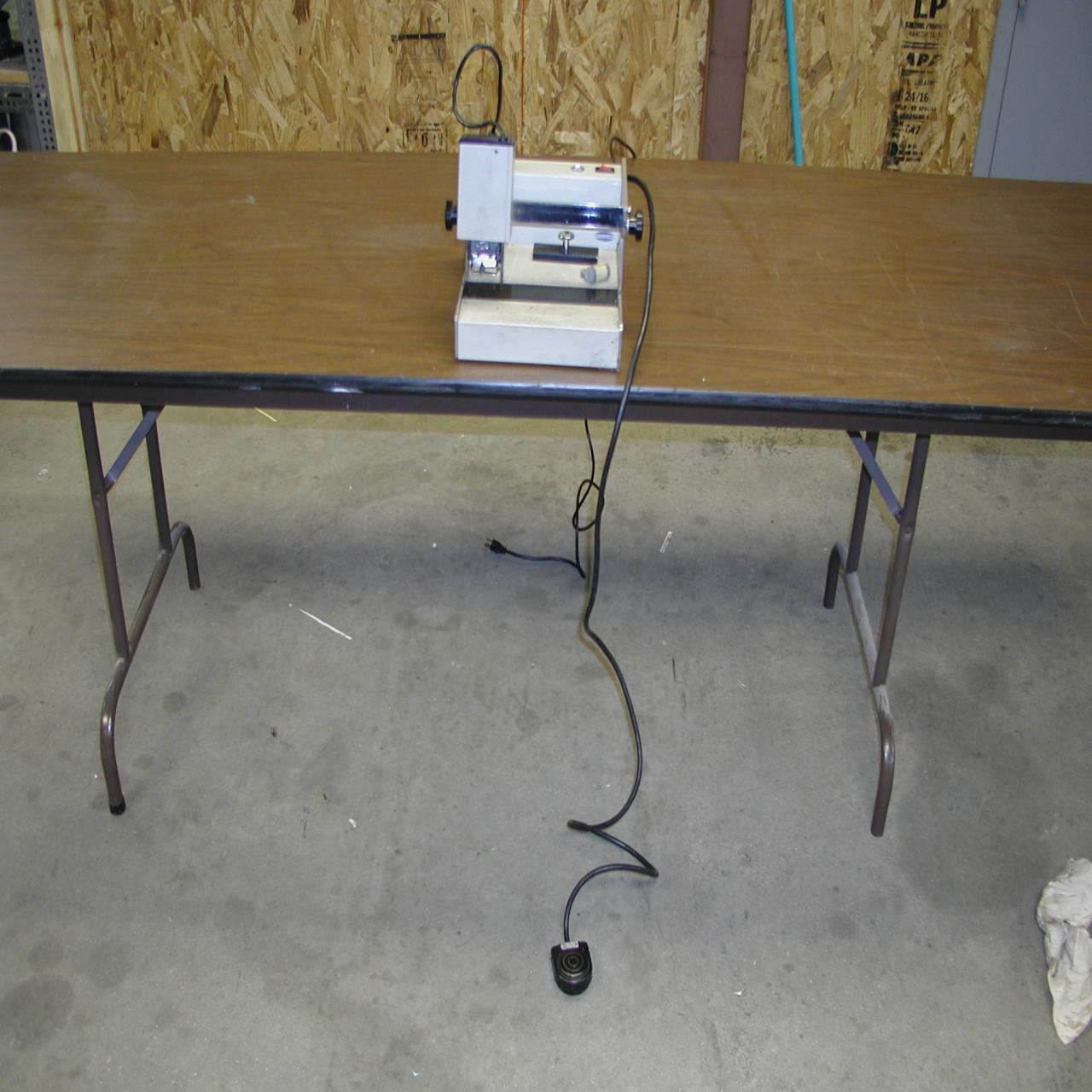 Lot #99: Challenge / Count Number Pro Tabletop Numbering Machine - WireBids